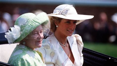 للمرة الأولى الملكة إليزابيث تتحدث عن وفاة الأميرة ديانا