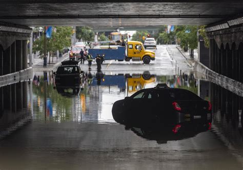 多伦多遭遇强降雨积水路段加拿大