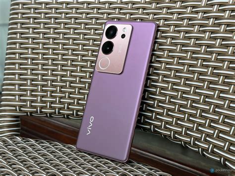 vivo V29 Review: Solid display and camera in a sleek package