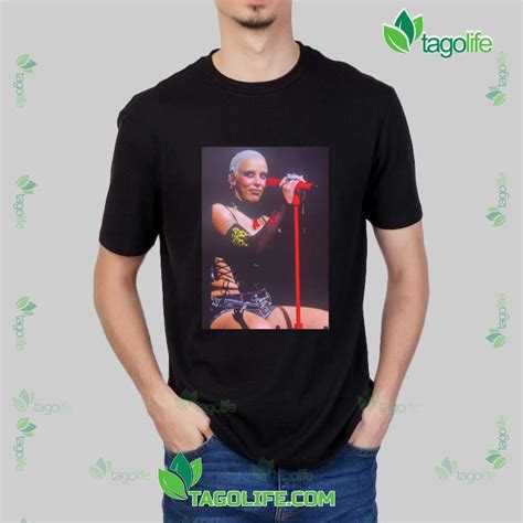 Doja Cat With Red Micro Gets Emotional As The Crowd Cheers In Atlanta