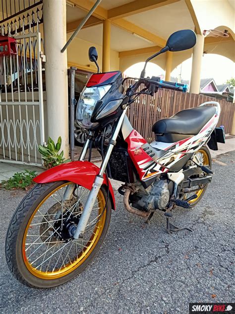 มอเตอร์ไซค์มือสอง Honda Sonic New ภาษีปี2565 สีแดง ขาวใหม่สวยกริ๊บรถ
