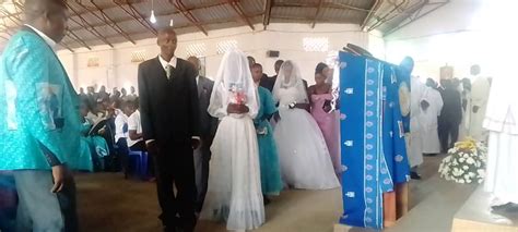 45 Couples Tie Knot In A Mass Wedding 918 Boona Fm