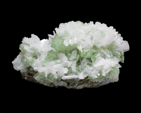 Apofillite Cristalli Su Matrice Altezza 6 Cm Larghezza 10 Cm 500