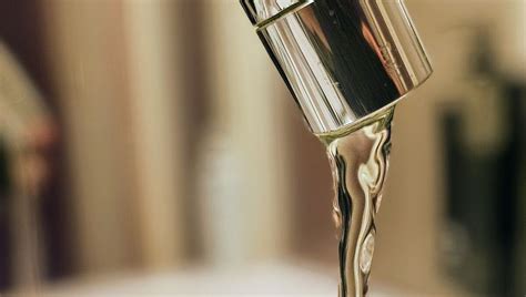 PFAS dans l eau potable comment Orléans Métropole explique les traces