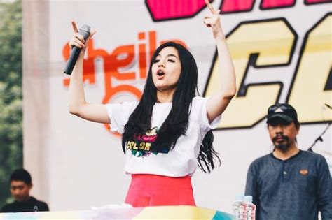 Profil Dan Biodata Dj Putri Una Wanita Cantik Sang Dj Berbakat