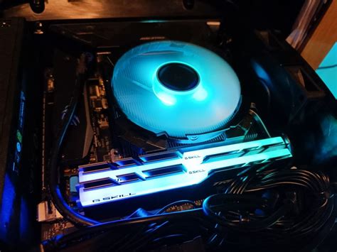 G Skill Trident Z Rgb F4 4266c19d 16gtzr Ddr4 8gbx2 Samsung B Die 電腦＆科技 桌上電腦 Carousell