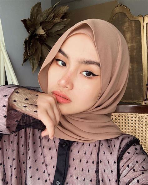 Pin Oleh Vika Di Hijab Gaya Hijab Ekspresi Wajah Wanita