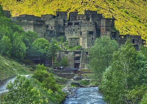 შატილი მუცო ანატორის აკლდამები ათენგენობას პირიქეთა ხევსურეთის ორდღიანი ტური