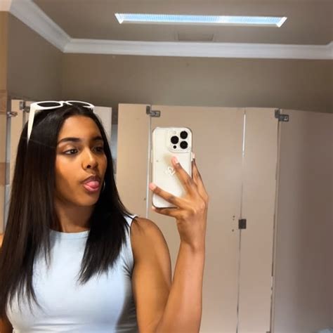layla (@laylabawb) • Threads, Say more