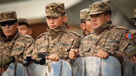 蒙古軍隊2萬人，總參謀長僅是少將，4次軍銜改革逐漸向親美轉變 每日頭條