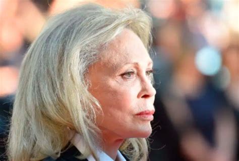 Тя бе най известната блондинка в света през 20 ти век днес става на 83 години