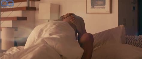 Nicky Whelan Nackt Nacktbilder Playboy Nacktfotos Fakes Oben Ohne