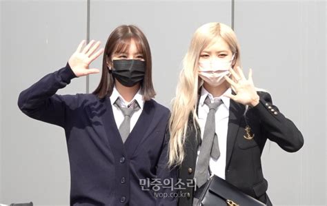 영상 ‘이게 바로 찐친 블랙핑크 로제 혜리 교복 출근길 민중의소리