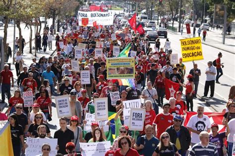 Greve Mobiliza Milhares De Trabalhadores No Paraná Brasil de Fato