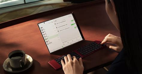 جريدة الرياض Huawei Mate Xt أول هاتف ذكي ثلاثي الطي يتخطى حدود الهاتف