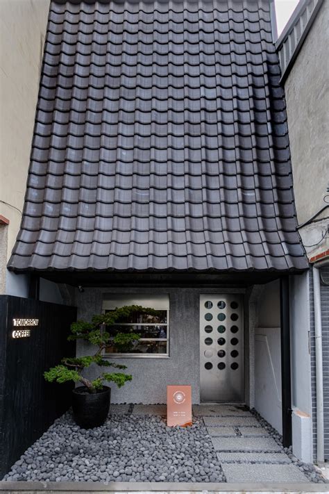 台中精品咖啡廳「tomorrow Coffee 」新開幕！藏身民宅的傳統日式屋瓦建築太驚人，黎明新村成一級戰區？ Line購物