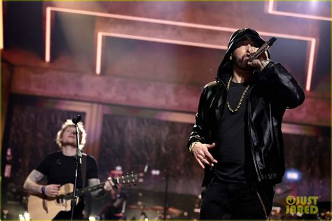 Eminem Thanks More Than 100 Artists In Rock And Roll Hall Of Fame