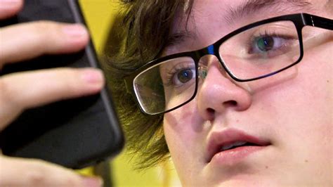 Instagram Vows To Remove All Graphic Self Harm Images From Site Bbc News