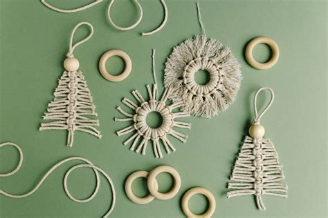 Holiday Crafts Diy Macrame Christmas Ornament The Pretty Life Girls