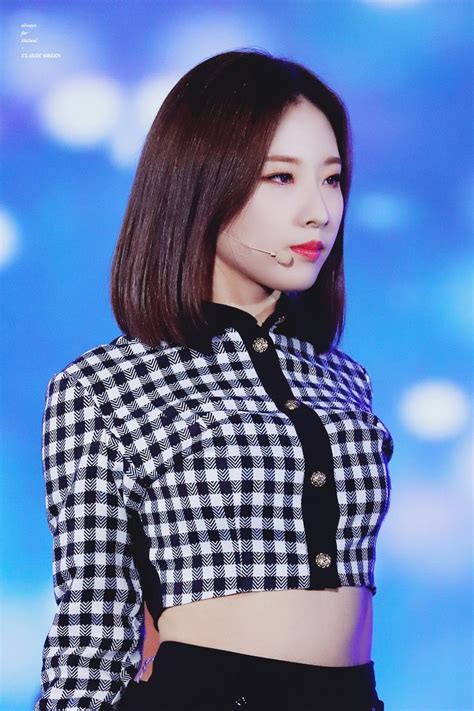 South Korean Girls Korean Girl Groups Nct Fandom Odd Eyes Olivia