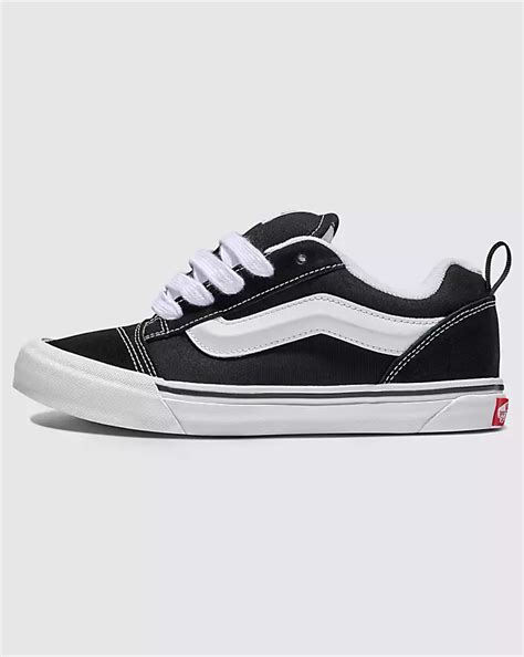 Youth Knu Skool Shoe In Black True White Vans