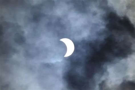 How To See The Partial Solar Eclipse In Scotland And When It Is Taking Place Daily Record