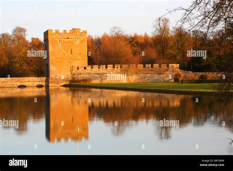 Broughton Oxfordshire Hi Res Stock Photography And Images Alamy