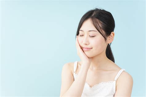 毛穴レスな陶器肌を作る！ファンデの毛穴落ちを防ぐ下地って？ 美容情報サイト Beauty Webビューティーウェブ