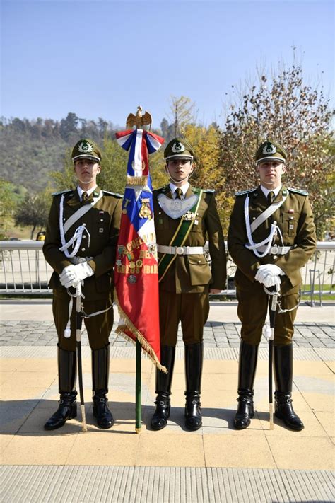 Aspirantes A Escuela De Carabineros Incentivan A Jóvenes A Postular A