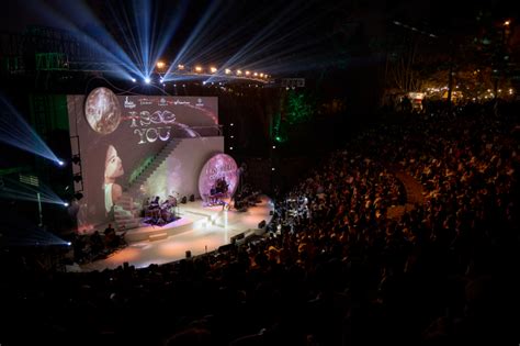 Hà Nhi Thăng Hoa Tại Live Concert đầu Tiên Trong Sự Nghiệp Bật Khóc