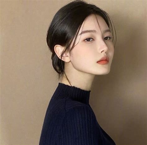 Black Hair Korean Preety Girls Creative Makeup Looks Skinny Girls Pale Skin Beautiful Asian