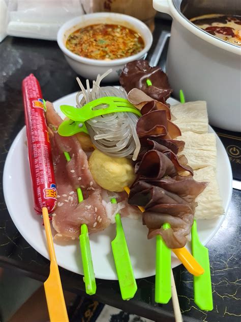 Readme Me รีวิว สุกี้จินดา ย่านห้วยขวาง ร้านในตำนาน ซุปหม่าล่าหม้อ