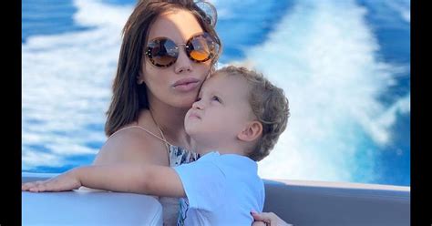 Manon Marsault Avec Son Fils Tiago Le 16 Juin 2020 Purepeople