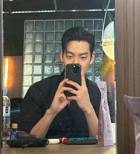 김우빈 까도 덮어도 잘생겼네‥♥신민아 반한 유죄 비주얼 뉴스인코리아