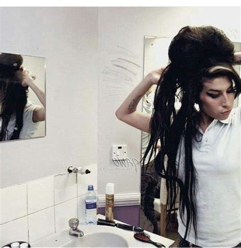 Pin By Deborah Wiest On Amy Winehouse 1983 2011 Amy Winehouse Style
