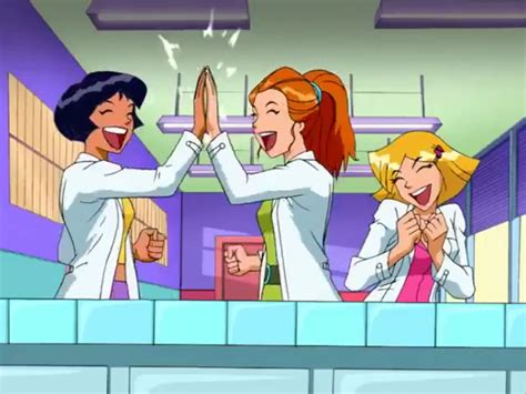 Pin By Kendra Rasberry On Fan Art And Random Fan Pins Totally Spies