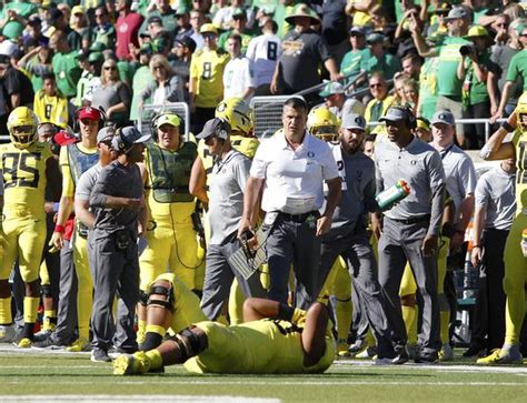 Oregon Ducks Lose Starting Left Tackle Penei Sewell For 6 Weeks