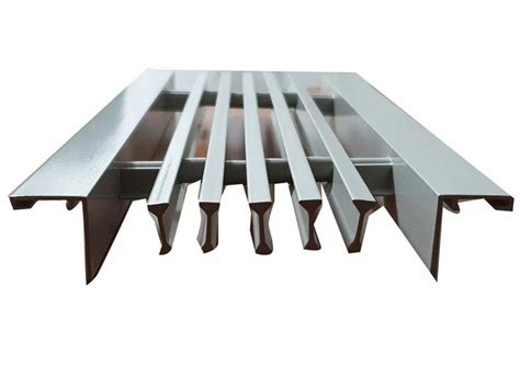 Powder Coated Aluminium Linear Slot Diffuser For Used As An Air
