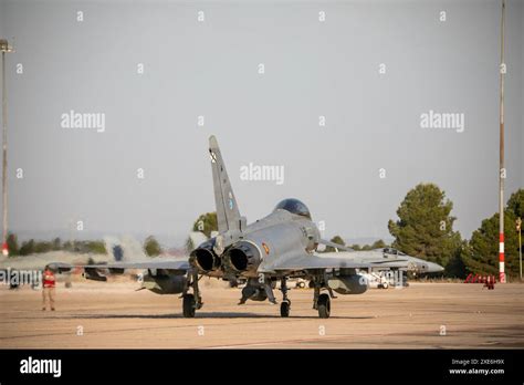 Pacific Skies Military Hi Res Stock Photography And Images Alamy