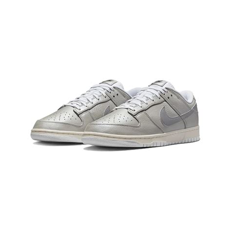 Nike Dunk Low Metallic Silvernike Dunk Low Metallic Silver Ofour