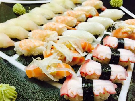 롯데백화점 초밥 ㅎㅎㅎ 연어초밥 문어초밥 새우초밥 짱짱 Sushi Ethnic Recipes Food Essen
