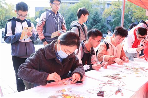 识作物喜庆丰收，悟初心献礼盛会