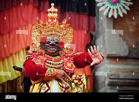 Tari Topeng