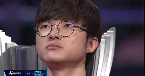 Faker哭faker哭了全场喊faker 伤感说说吧