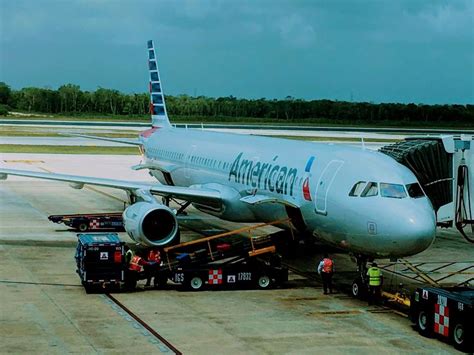 Pin By Alyssa Boyett On American Airlines American Air American Airlines Passenger Jet