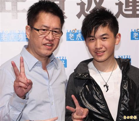 戈偉如豪門前夫「再娶小24歲女星」劉伊心，沒想到兒子「對只大他9歲的繼母」太意外了！ Peekme