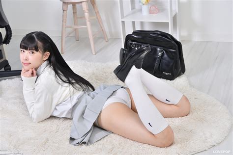 横宮七海 白ハイソックスなプリスカ制服画像