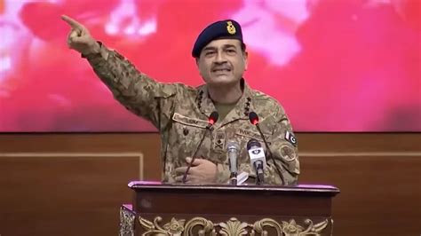 Pakistan Army Chief Asim Munir Says Who Criticise Army Are Friend Of Enemy सेना को बदनाम करने