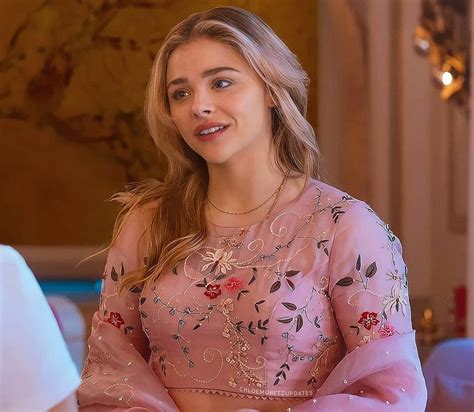 Chloe Grace Moretz Has An Extremely Fuckable Face Scrolller