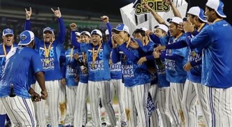 삼성 사상 첫 통합 4연패 위업 달성 넥센 뼈아픈 실책으로 패배